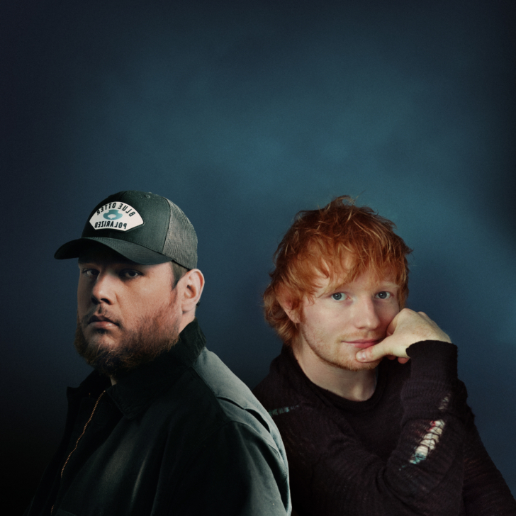 Ed Sheeran compartilha nova versão de “Life Goes On” com Luke Combs