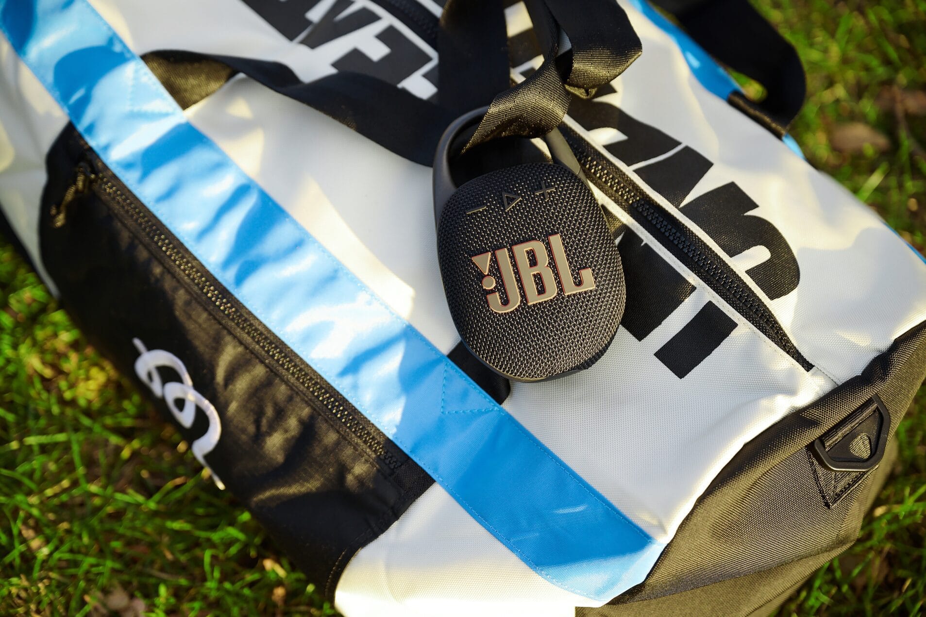 Leve o som para qualquer lugar com a JBL Clip 5