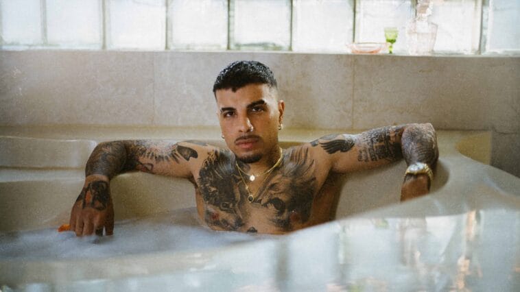 Rauw Alejandro lança novo single e vídeo "Déjame Entrar"