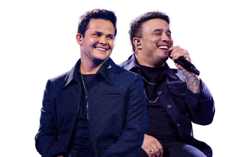Matheus e Kauan lançam “Paraquedas”, o primeiro álbum de carreira, após ...
