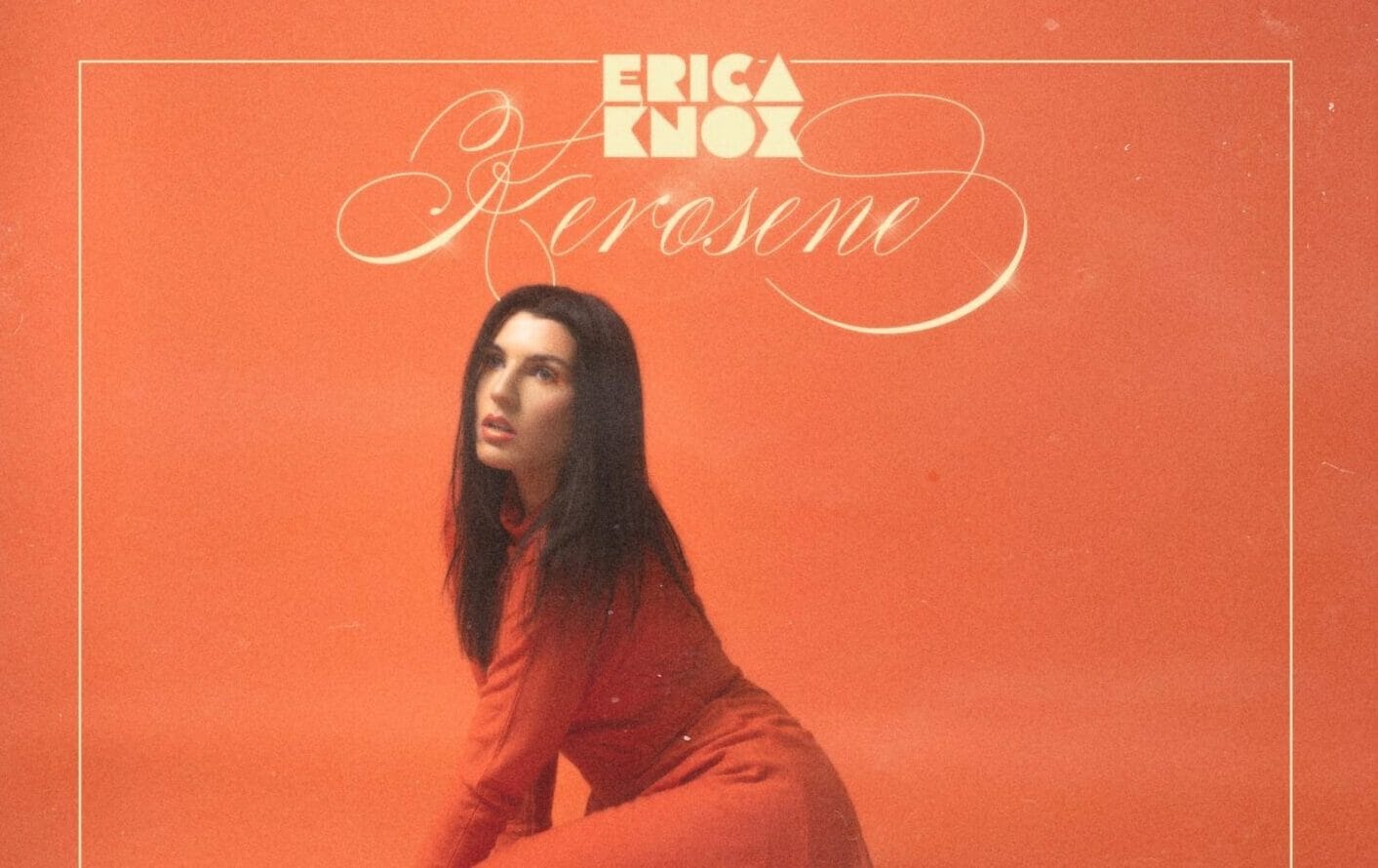 Erica Knox transforma desilusão em cura com o single folk-pop etéreo ...