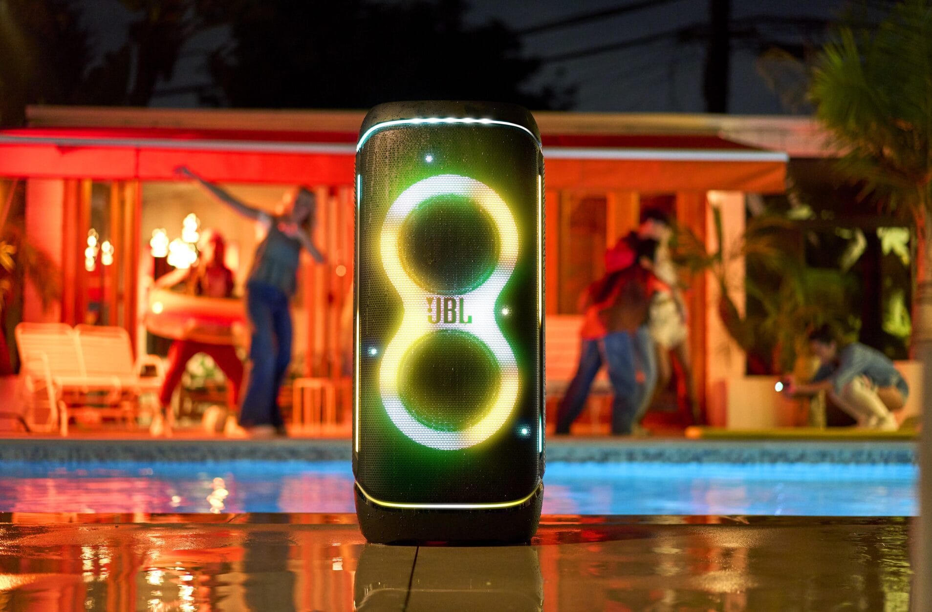 A estrela da festa: JBL lança JBL PartyBox 720, nova torre de som